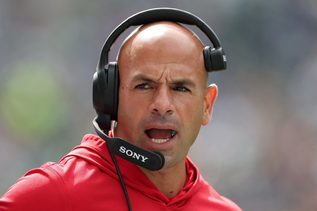 Robert Saleh, DC de los 49ers, cerca de llegar a un acuerdo para ...