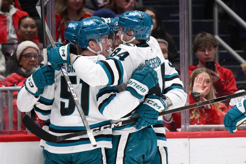 San Jose Sharks y Macklin Celebrini ganan ante Washington Capitals | W ...