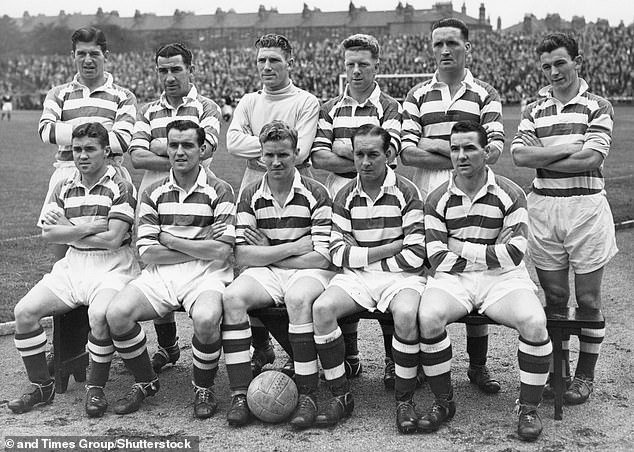 ON THE ROAD se reúne con el hijo de Charlie Tully para recordar una ...