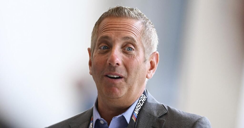 Semanas después de la muerte del piloto de NASCAR, la casa de Greg ...